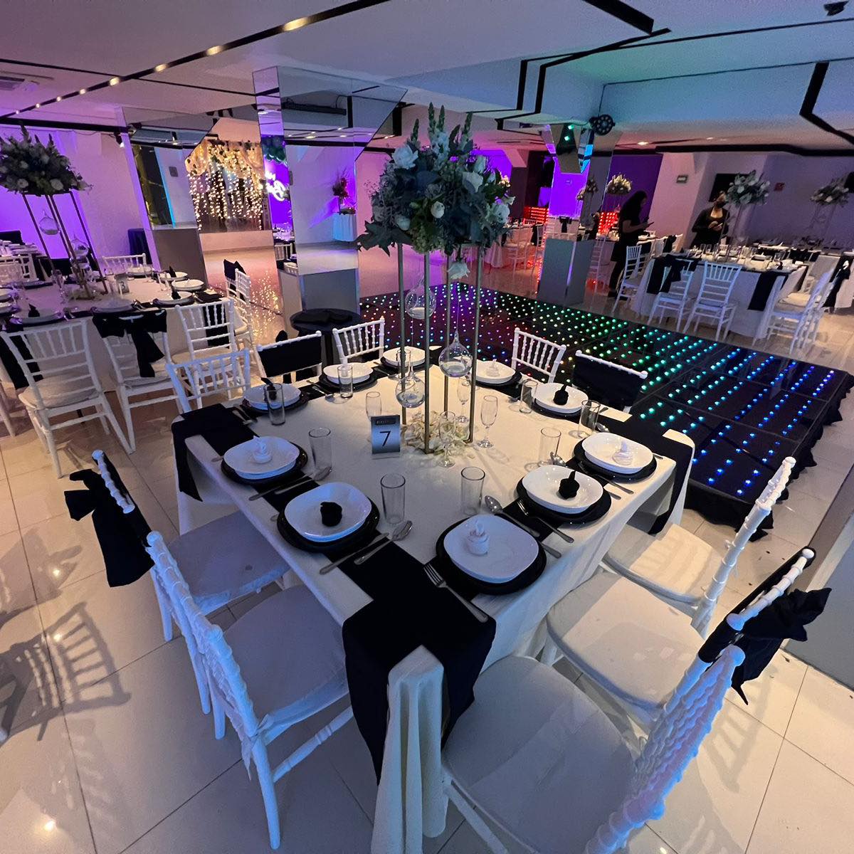 Salón Miravalle : Grupo Vica Eventos